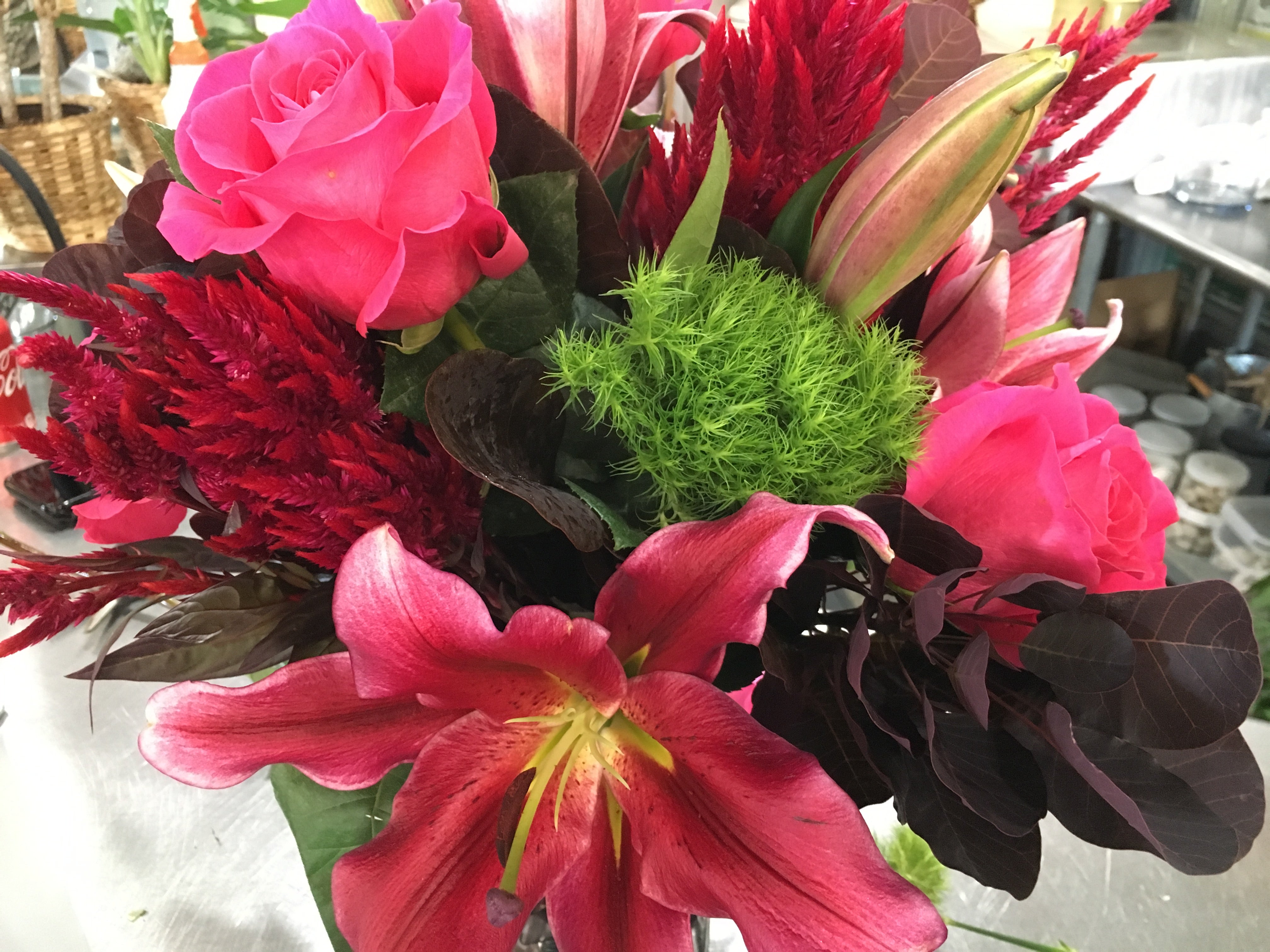 Cheerful – Roger Beck Florist